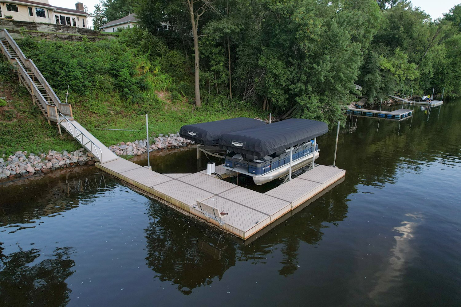 Floating Dock Stabilizer: Enhance Dock Safety for Winter | PolyDock ...